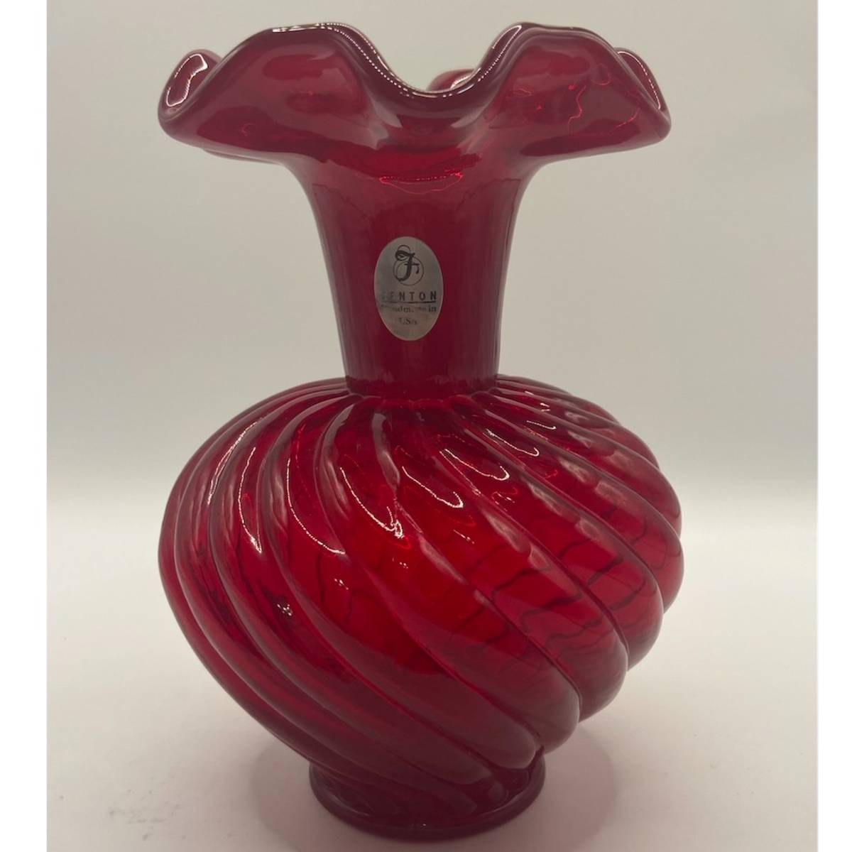 Niknax · Fenton 5 7/8” Tall Ruby Red Swirl Ribbed, Ruffled Edge Vase ...