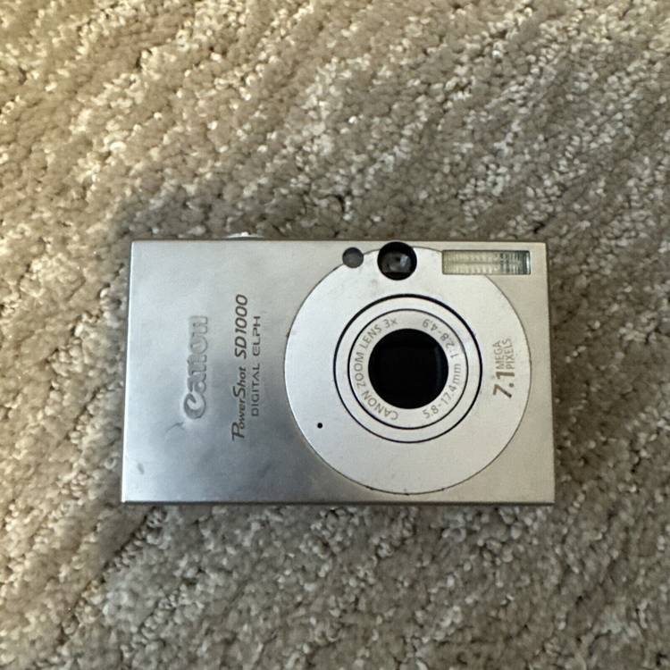 Canon Powershot SD1000 Digital Elph Camera For Parts Only (Read ...