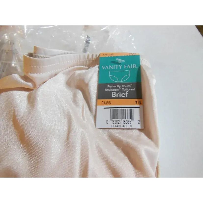 Vanity Fair NIP PERFECTLY YOURS RAVISSANT Tailored Full Brief Size 7/L ...