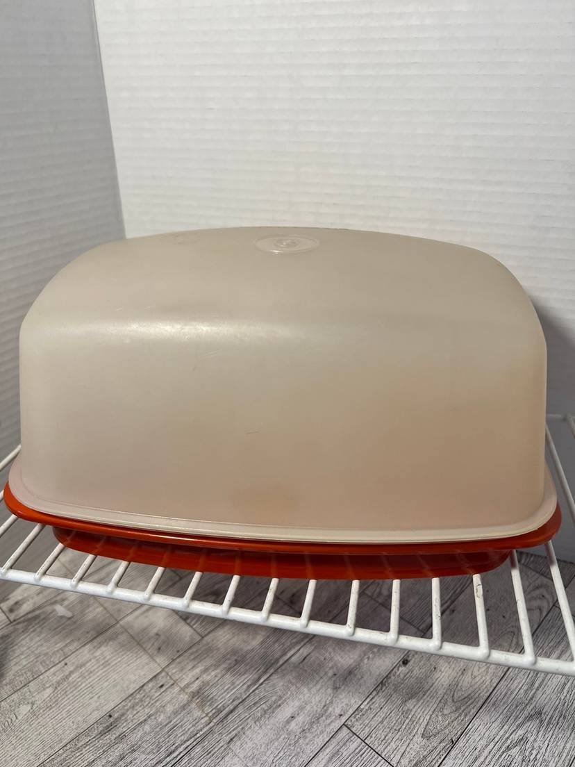 VTG Tupperware chicken/roast Keeper