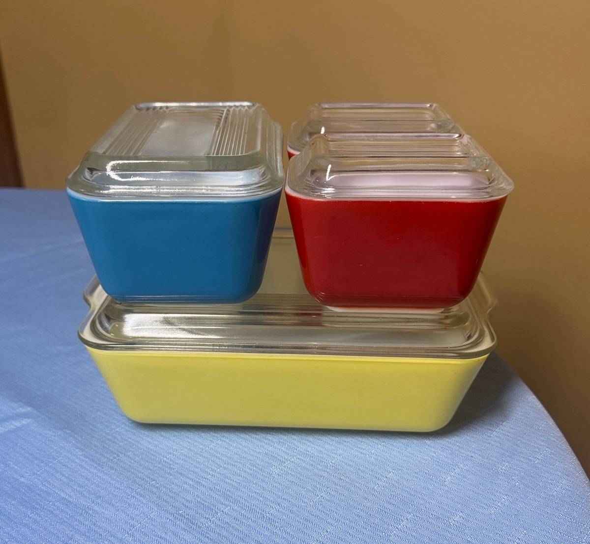 Niknax · Pyrex Primary colors refrigerator dishes set 2-501 502 & 503 ...