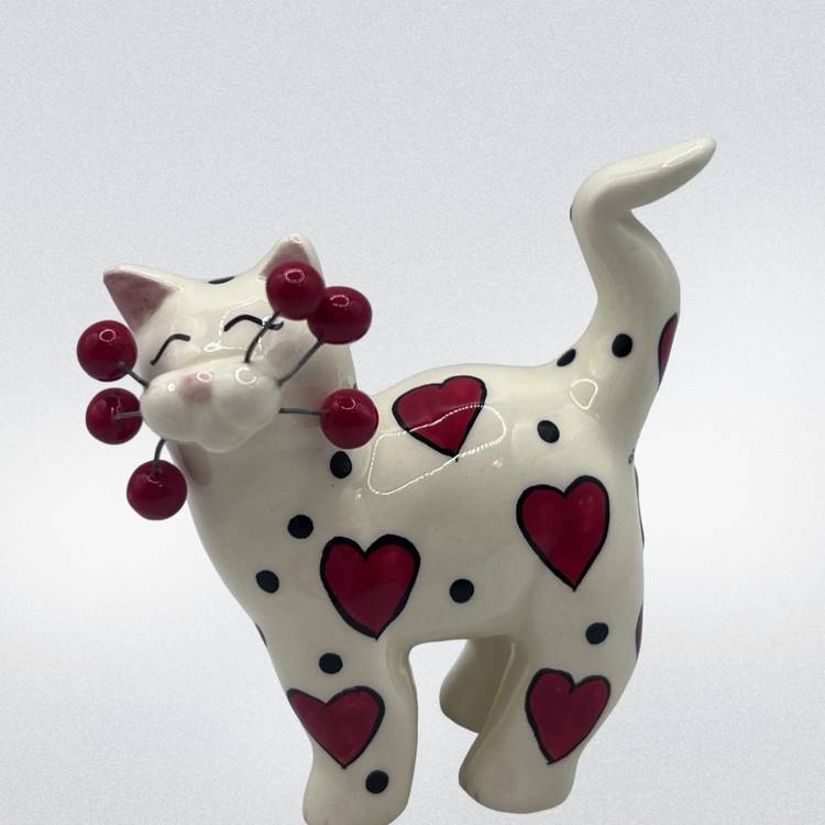 Amy Lacombe Whimsiclay Heart Kitty Cat Figurine 3”x 3”