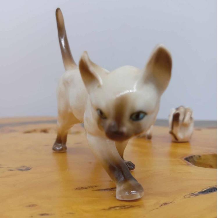 # bone china cats, mama and 2 kittens, siamese, figurines, set