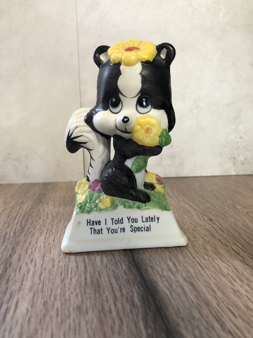 Vintage Russ Berrie You’re Special Skunk Ceramic Holding A Flower Figurine