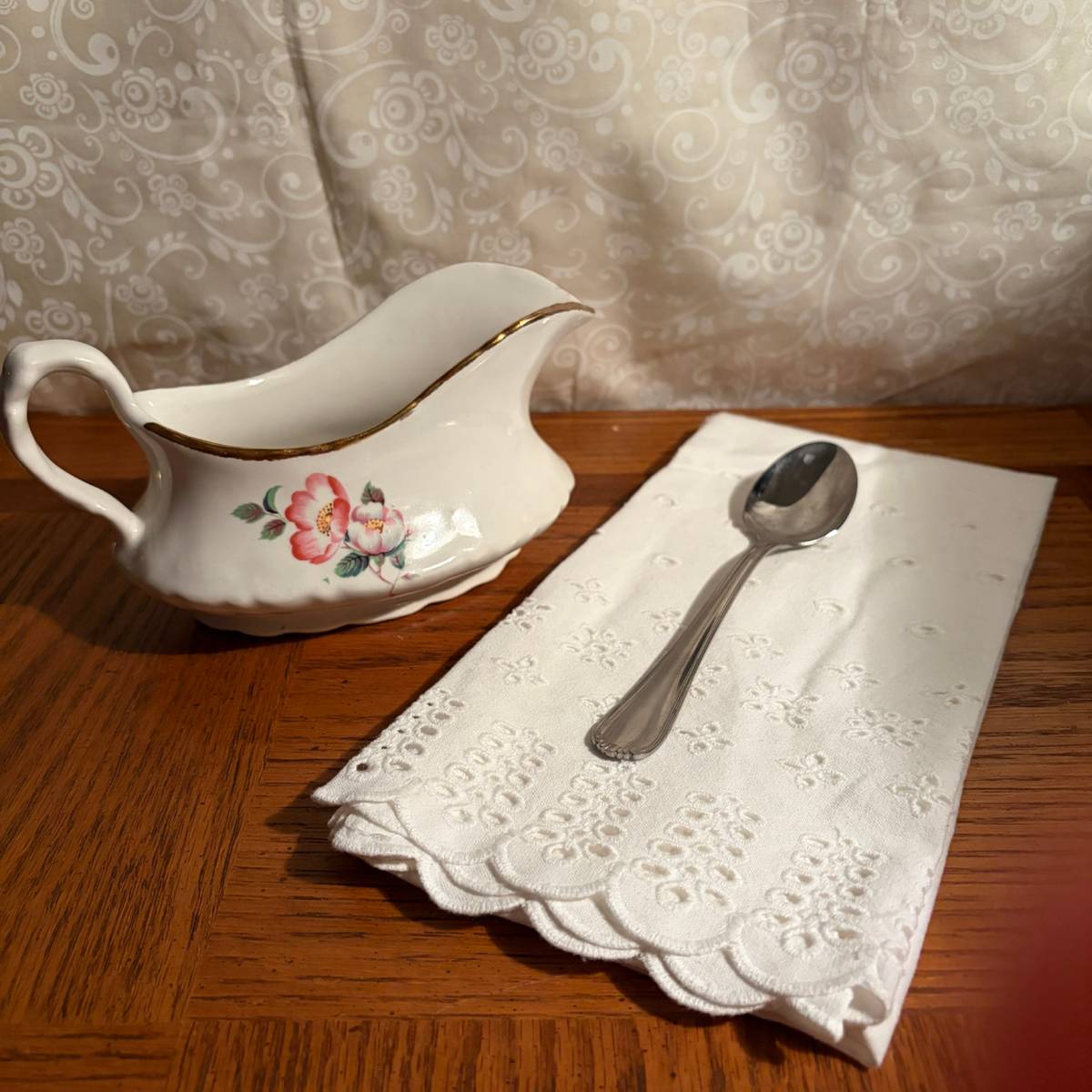 Niknax · Vintage Pink Dogwood Gravy Boat