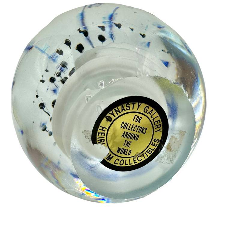 Dynasty Gallery Art Glass Paperweight Heirloom Collection Blue White Egg