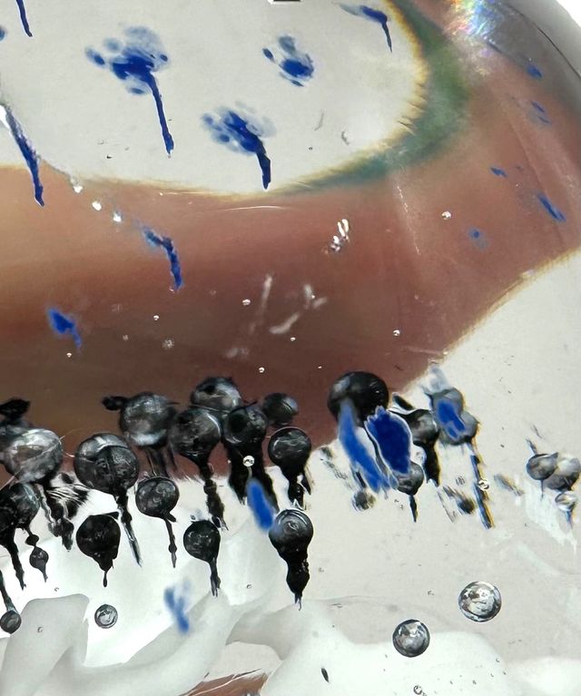 Dynasty Gallery Art Glass Paperweight Heirloom Collection Blue White Egg