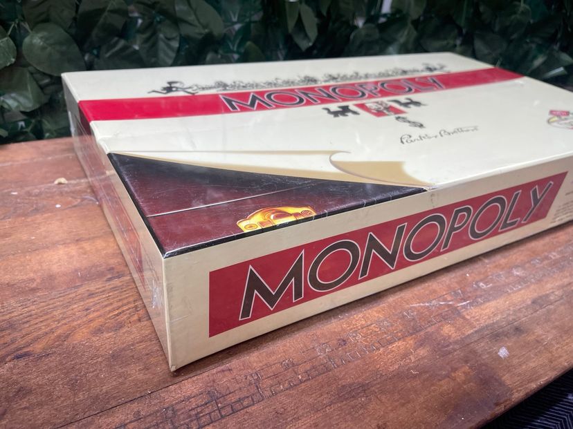 Monopoly 1935 Deluxe First Edition Classic Reproduction w/ Wood Case Sealed