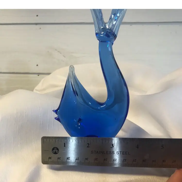 HAND BLOWN ART GLASS BLUE Fish Applied Tail Fin Paperweight