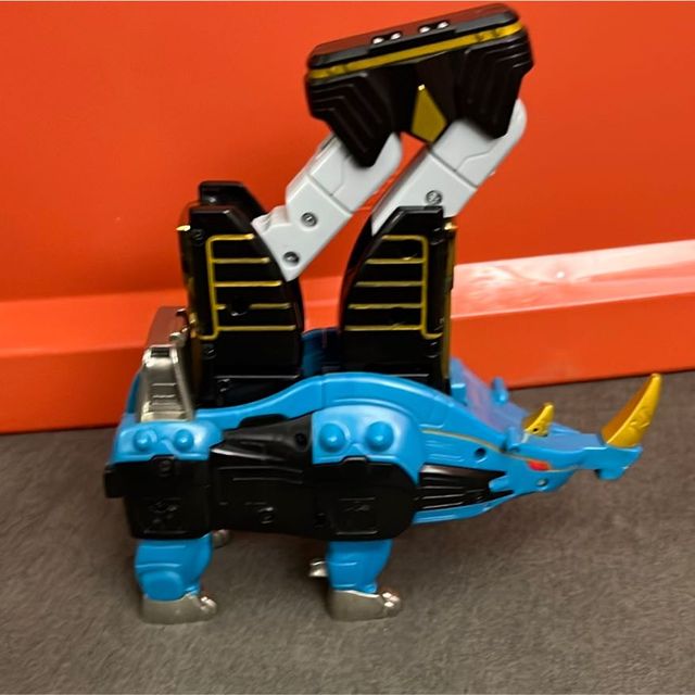 Power Rangers Wild Force Gaoranger DX Gao Rhino BANDAI From JAPAN