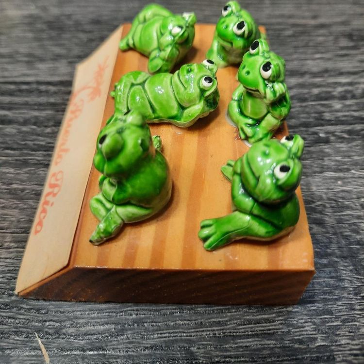 Vintage Puerto Rico Frog Souvenir Mini Frog Figurines on Base