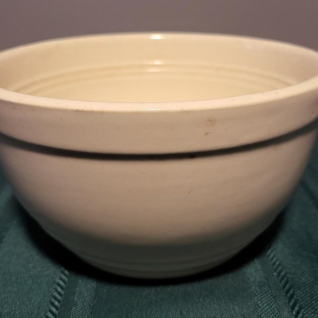1940s Knowles Utility Ware 6" Serving Bowl