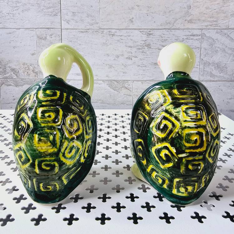 19 - Vintage Enesco Swifty the Turtle Tortoise Salt Pepper Shakers Made ...