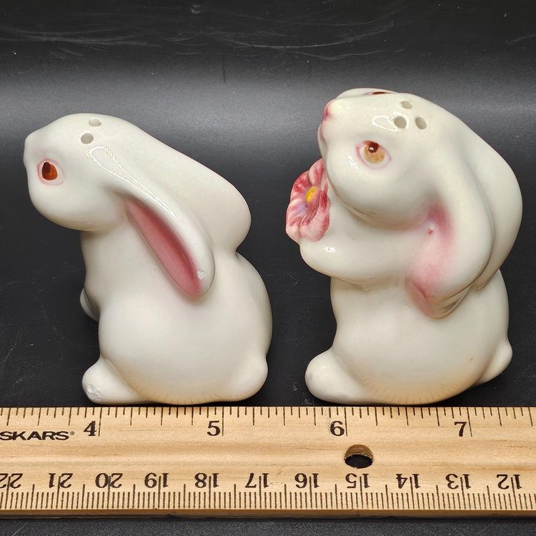 Vintage Avon Bunny Rabbit Salt And Pepper Shakers Pink Flowers Adorable ...