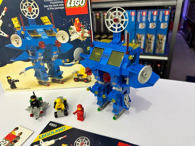 LEGO Classic Space Robot Command Center 6951, Collector Piece, Complete ...
