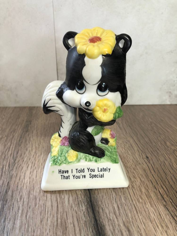 Vintage Russ Berrie You’re Special Skunk Ceramic Holding A Flower Figurine
